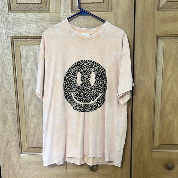 easel | Tops | Easel Peach Smiley Face Tee Size M | Poshmark